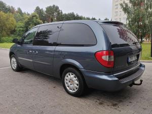 Blue Chrysler Grand Voyager 2003 in Vilnius, with an engine capacity of 3.30 L and mileage of 372 thousand km for 1999 €, photo 4 on AUTOMOTO.COM.LV