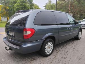Blue Chrysler Grand Voyager 2003 in Vilnius, with an engine capacity of 3.30 L and mileage of 372 thousand km for 1999 €, photo 5 on AUTOMOTO.COM.LV