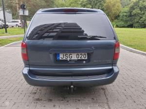 Blue Chrysler Grand Voyager 2003 in Vilnius, with an engine capacity of 3.30 L and mileage of 372 thousand km for 1999 €, photo 6 on AUTOMOTO.COM.LV