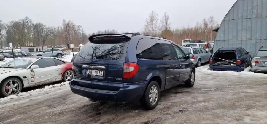 Zils Chrysler Grand Voyager 2004 Valmiera, ar dzinēja tilpumu 2.80 L un nobraukumu 273 tūkst. km par 1750 €, foto 6 vietnē AUTOMOTO.COM.LV