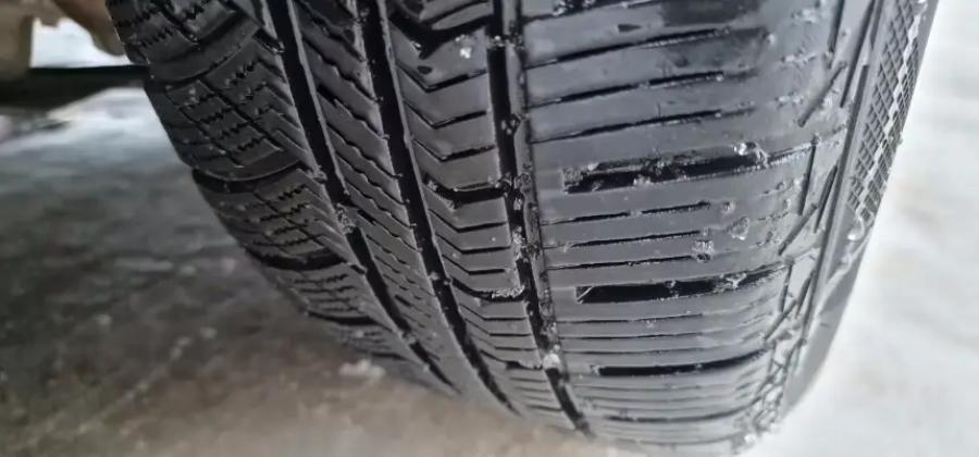 Zils Chrysler Grand Voyager 2004 Valmiera, ar dzinēja tilpumu 2.80 L un nobraukumu 273 tūkst. km par 1750 €, foto 13 vietnē AUTOMOTO.COM.LV