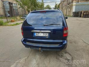 Синий Крайслер Гранд Вояджер 2005 в Рига, объемом двигателя 2.80 л и пробегом 30 тыс. км за 1850 €, фото 4 на AUTOMOTO.COM.LV