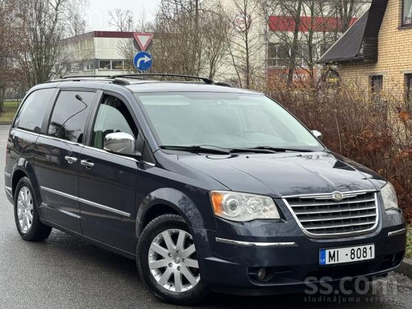Blue Chrysler Grand Voyager 2008 in Jelgava, with an engine capacity of 2.80 L and mileage of 331 thousand km for 4500 €, photo 1 on AUTOMOTO.COM.LV