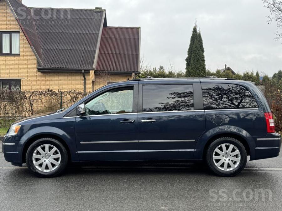 Zils Chrysler Grand Voyager 2008 Jelgava, ar dzinēja tilpumu 2.80 L un nobraukumu 331 tūkst. km par 4500 €, foto 5 vietnē AUTOMOTO.COM.LV