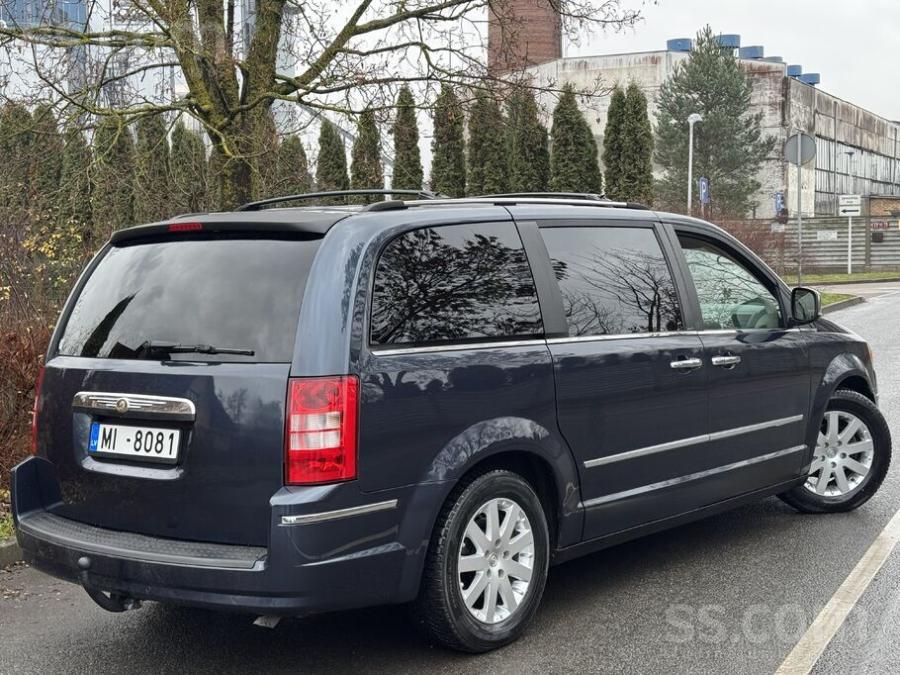 Zils Chrysler Grand Voyager 2008 Jelgava, ar dzinēja tilpumu 2.80 L un nobraukumu 331 tūkst. km par 4500 €, foto 6 vietnē AUTOMOTO.COM.LV