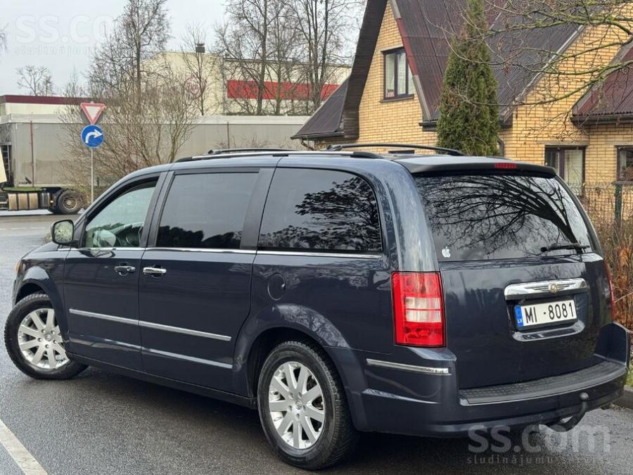 Zils Chrysler Grand Voyager 2008 Jelgava, ar dzinēja tilpumu 2.80 L un nobraukumu 331 tūkst. km par 4500 €, foto 7 vietnē AUTOMOTO.COM.LV