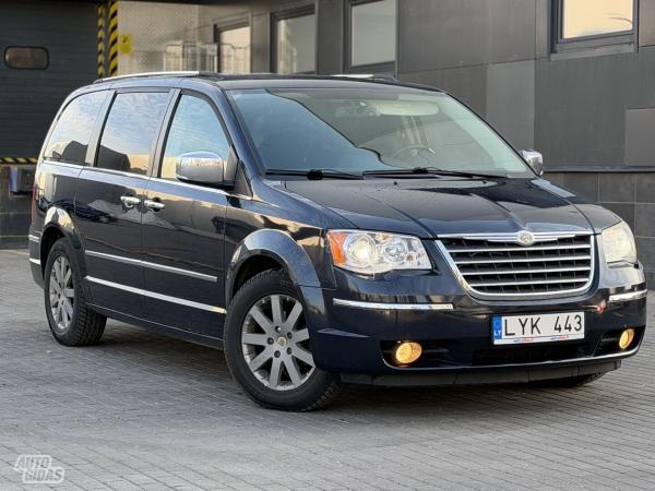 Zils Chrysler Grand Voyager 2008 Viļņa, ar dzinēja tilpumu 2.80 L un nobraukumu 203 tūkst. km par 2500 €, foto 1 vietnē AUTOMOTO.COM.LV