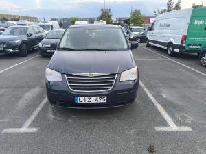 Zils Chrysler Grand Voyager 2008 Viļņa, ar dzinēja tilpumu 2.80 L un nobraukumu 300 tūkst. km par 1200 €, foto 10 vietnē AUTOMOTO.COM.LV