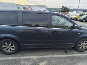 Zils Chrysler Grand Voyager 2008 Viļņa, ar dzinēja tilpumu 2.80 L un nobraukumu 300 tūkst. km par 1200 €, foto 11 vietnē AUTOMOTO.COM.LV