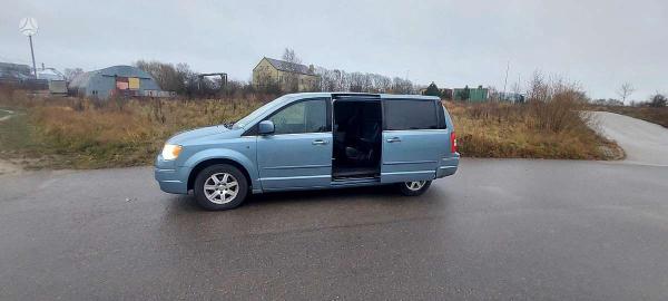 Zils Chrysler Grand Voyager 2009 Klaipėda, ar dzinēja tilpumu 2.78 L un nobraukumu 286 tūkst. km par 3100 €, foto 3 vietnē AUTOMOTO.COM.LV