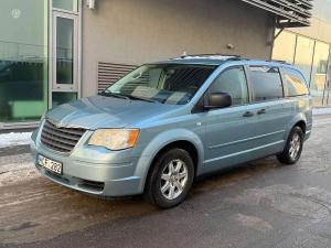 Zils Chrysler Grand Voyager 2009 Viļņa, ar dzinēja tilpumu 3.78 L un nobraukumu 228 tūkst. km par 2650 €, foto  vietnē AUTOMOTO.COM.LV