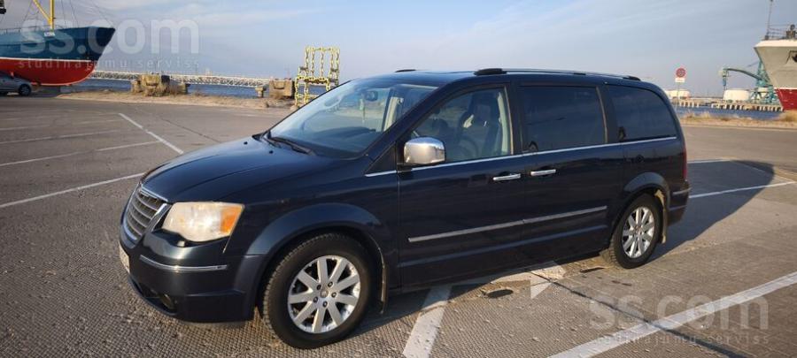Blue Chrysler Grand Voyager 2009 in Ventspils, with an engine capacity of 2.80 L and mileage of 283 thousand km for 4600 €, photo 8 on AUTOMOTO.COM.LV