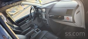Blue Chrysler Grand Voyager 2009 in Ventspils, with an engine capacity of 2.80 L and mileage of 283 thousand km for 4600 €, photo 17 on AUTOMOTO.COM.LV