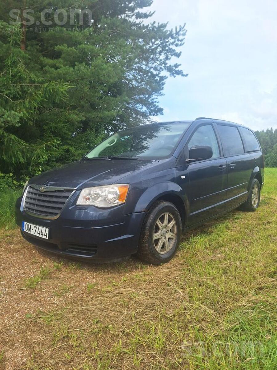 Zils Chrysler Grand Voyager 2009 Kuldīga, ar dzinēja tilpumu 2.80 L un nobraukumu 0 tūkst. km par 2550 €, foto 1 vietnē AUTOMOTO.COM.LV