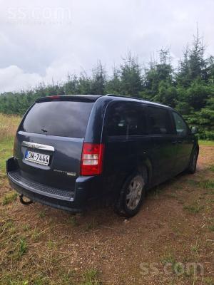 Zils Chrysler Grand Voyager 2009 Kuldīga, ar dzinēja tilpumu 2.80 L un nobraukumu 0 tūkst. km par 2550 €, foto 4 vietnē AUTOMOTO.COM.LV