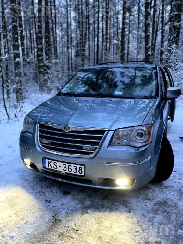 Zils Chrysler Grand Voyager 2009 Rīga, ar dzinēja tilpumu 2.70 L un nobraukumu 337 tūkst. km par 1500 €, foto 7 vietnē AUTOMOTO.COM.LV