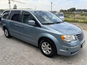 Zils Chrysler Grand Voyager 2009 Viļņa, ar dzinēja tilpumu 2.78 L un nobraukumu 300 tūkst. km par 2350 €, foto 8 vietnē AUTOMOTO.COM.LV