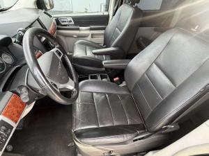Zils Chrysler Grand Voyager 2009 Viļņa, ar dzinēja tilpumu 2.78 L un nobraukumu 300 tūkst. km par 2350 €, foto 14 vietnē AUTOMOTO.COM.LV