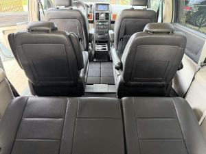 Zils Chrysler Grand Voyager 2009 Viļņa, ar dzinēja tilpumu 2.78 L un nobraukumu 300 tūkst. km par 2350 €, foto 19 vietnē AUTOMOTO.COM.LV