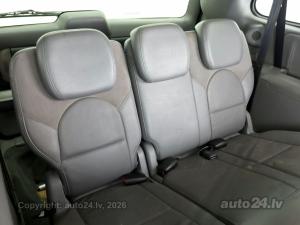Zils Chrysler Grand Voyager 2005 Tallina, ar dzinēja tilpumu 2.80 L un nobraukumu 277 tūkst. km par 699 €, foto 8 vietnē AUTOMOTO.COM.LV