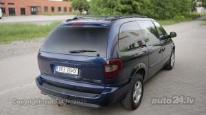 Zils Chrysler Grand Voyager 2005 Tallina, ar dzinēja tilpumu 2.80 L un nobraukumu 400 tūkst. km par 1499 €, foto 5 vietnē AUTOMOTO.COM.LV