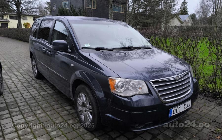 Blue Chrysler Grand Voyager 2008 in Tallinn, with an engine capacity of 3.80 L and mileage of 273 thousand km for 3790 €, photo 1 on AUTOMOTO.COM.LV