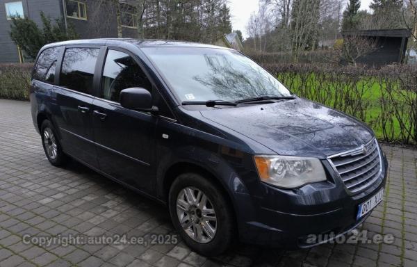 Zils Chrysler Grand Voyager 2008 Tallina, ar dzinēja tilpumu 3.80 L un nobraukumu 273 tūkst. km par 3790 €, foto 2 vietnē AUTOMOTO.COM.LV