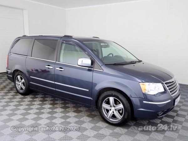 Zils Chrysler Grand Voyager 2008 Tallina, ar dzinēja tilpumu 2.80 L un nobraukumu 275 tūkst. km par 2299 €, foto 1 vietnē AUTOMOTO.COM.LV