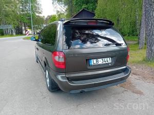 Brown Chrysler Grand Voyager 2005 in Riga, with an engine capacity of 3.30 L and mileage of 220 thousand km for 990 €, photo 5 on AUTOMOTO.COM.LV