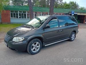 Brown Chrysler Grand Voyager 2005 in Riga, with an engine capacity of 3.30 L and mileage of 220 thousand km for 990 €, photo 6 on AUTOMOTO.COM.LV