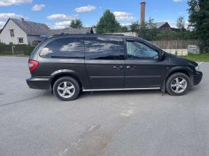 Brūns Chrysler Grand Voyager 2005 Radviliškis, ar dzinēja tilpumu 2.78 L un nobraukumu 223 tūkst. km par 2100 €, foto 4 vietnē AUTOMOTO.COM.LV