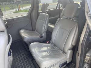 Brūns Chrysler Grand Voyager 2005 Radviliškis, ar dzinēja tilpumu 2.78 L un nobraukumu 223 tūkst. km par 2100 €, foto 7 vietnē AUTOMOTO.COM.LV