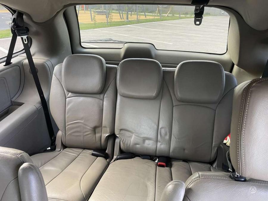 Brūns Chrysler Grand Voyager 2005 Radviliškis, ar dzinēja tilpumu 2.78 L un nobraukumu 223 tūkst. km par 2100 €, foto 9 vietnē AUTOMOTO.COM.LV