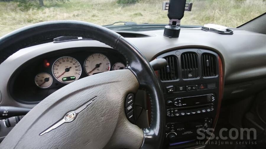 Brūns Chrysler Grand Voyager 2005 Rīga, ar dzinēja tilpumu 3.30 L un nobraukumu 429 tūkst. km par 2500 €, foto 7 vietnē AUTOMOTO.COM.LV