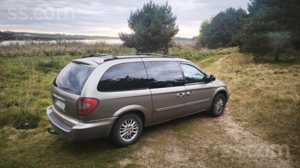 Chrysler Grand Voyager 2005 Rīga vietnē Brūns Chrysler Grand Voyager 2005 Rīga, ar dzinēja tilpumu 3.30 L un nobraukumu 429 tūkst. km par 2500 €, foto 9 vietnē AUTOMOTO.COM.LV