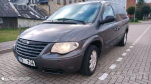Brūns Chrysler Grand Voyager 2005 Cēsis, ar dzinēja tilpumu 2.50 L un nobraukumu 444 tūkst. km par 990 €, foto  vietnē AUTOMOTO.COM.LV