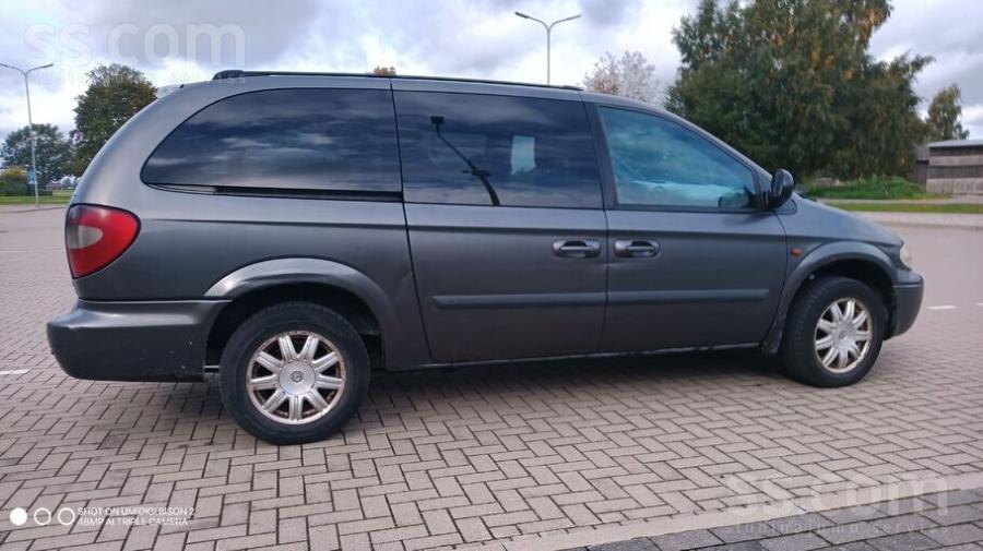 Brūns Chrysler Grand Voyager 2005 Cēsis, ar dzinēja tilpumu 2.50 L un nobraukumu 444 tūkst. km par 990 €, foto 4 vietnē AUTOMOTO.COM.LV