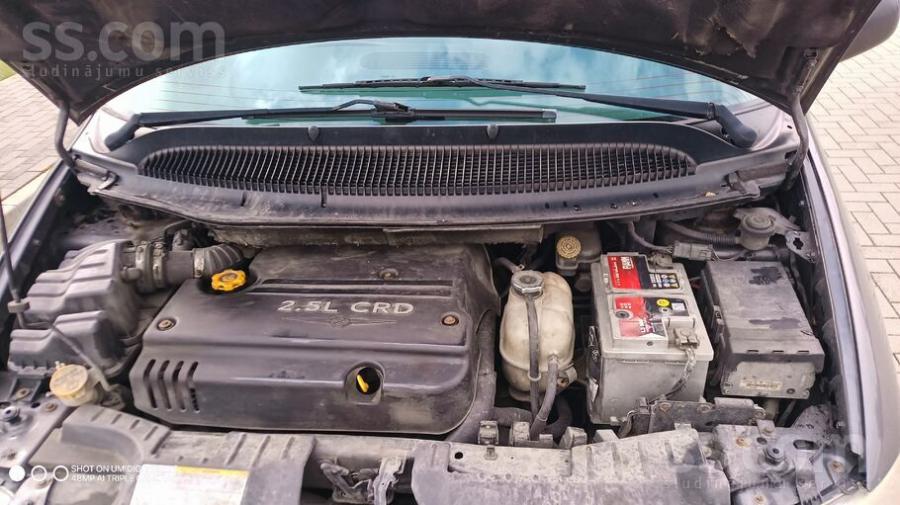 Brūns Chrysler Grand Voyager 2005 Cēsis, ar dzinēja tilpumu 2.50 L un nobraukumu 444 tūkst. km par 990 €, foto 6 vietnē AUTOMOTO.COM.LV