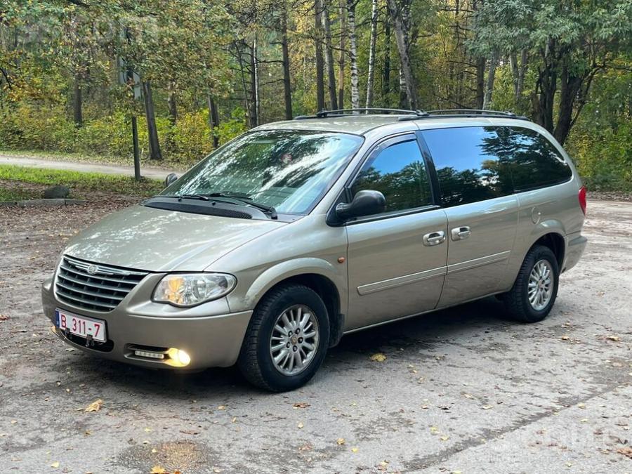 Brūns Chrysler Grand Voyager 2005 Rīga, ar dzinēja tilpumu 3.30 L un nobraukumu 0 tūkst. km par 3199 €, foto 1 vietnē AUTOMOTO.COM.LV