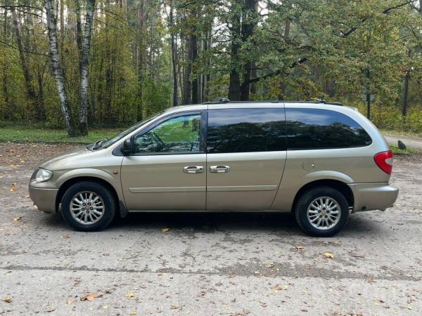 Chrysler Grand Voyager 2005 Rīga vietnē Brūns Chrysler Grand Voyager 2005 Rīga, ar dzinēja tilpumu 3.30 L un nobraukumu 0 tūkst. km par 2799 €, foto 3 vietnē AUTOMOTO.COM.LV