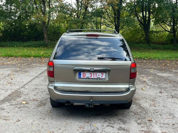 Chrysler Grand Voyager 2005 Rīga vietnē Brūns Chrysler Grand Voyager 2005 Rīga, ar dzinēja tilpumu 3.30 L un nobraukumu 0 tūkst. km par 2799 €, foto 5 vietnē AUTOMOTO.COM.LV