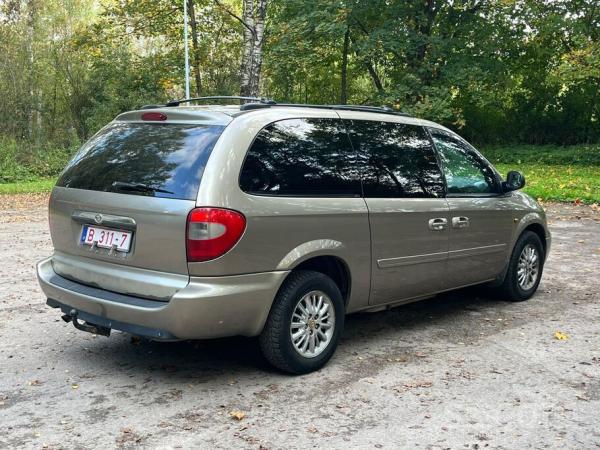 Chrysler Grand Voyager 2005 Rīga vietnē Brūns Chrysler Grand Voyager 2005 Rīga, ar dzinēja tilpumu 3.30 L un nobraukumu 0 tūkst. km par 2799 €, foto 6 vietnē AUTOMOTO.COM.LV
