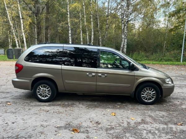 Chrysler Grand Voyager 2005 Rīga vietnē Brūns Chrysler Grand Voyager 2005 Rīga, ar dzinēja tilpumu 3.30 L un nobraukumu 0 tūkst. km par 2799 €, foto 7 vietnē AUTOMOTO.COM.LV