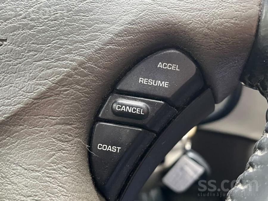 Brūns Chrysler Grand Voyager 2005 Rīga, ar dzinēja tilpumu 3.30 L un nobraukumu 0 tūkst. km par 3199 €, foto 13 vietnē AUTOMOTO.COM.LV