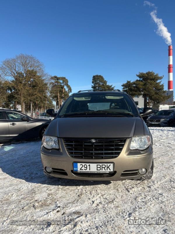 Brūns Chrysler Grand Voyager 2005 Tallina, ar dzinēja tilpumu 2.80 L un nobraukumu 238 tūkst. km par 4250 €, foto 4 vietnē AUTOMOTO.COM.LV
