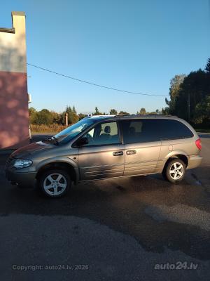 Brown Chrysler Grand Voyager 2005 in Tallinn, with an engine capacity of 2.50 L and mileage of 468 thousand km for 1750 €, photo 3 on AUTOMOTO.COM.LV