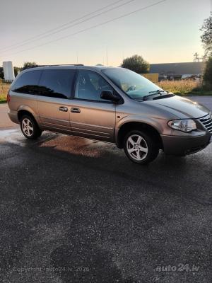 Brown Chrysler Grand Voyager 2005 in Tallinn, with an engine capacity of 2.50 L and mileage of 468 thousand km for 1750 €, photo 4 on AUTOMOTO.COM.LV