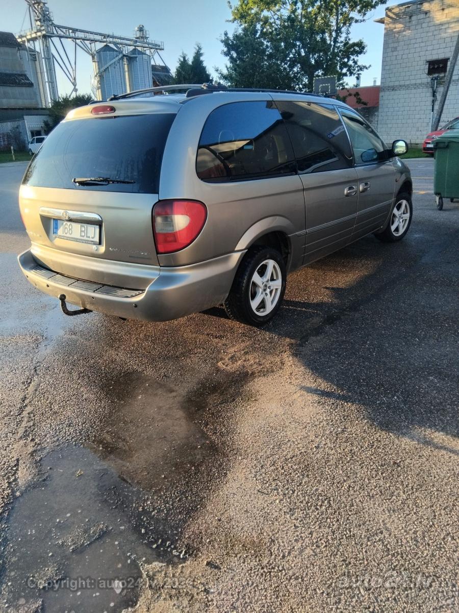 Brown Chrysler Grand Voyager 2005 in Tallinn, with an engine capacity of 2.50 L and mileage of 468 thousand km for 1750 €, photo 5 on AUTOMOTO.COM.LV
