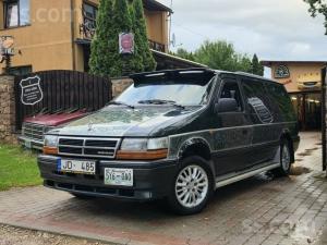Green Chrysler Grand Voyager 1994 in Ogre, with an engine capacity of 3.30 L and mileage of 370 thousand km for 3000 €, photo  on AUTOMOTO.COM.LV