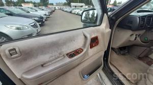 Zaļš Chrysler Grand Voyager 1994 Rīga, ar dzinēja tilpumu 3.30 L un nobraukumu 313 tūkst. km par 1000 €, foto 21 vietnē AUTOMOTO.COM.LV